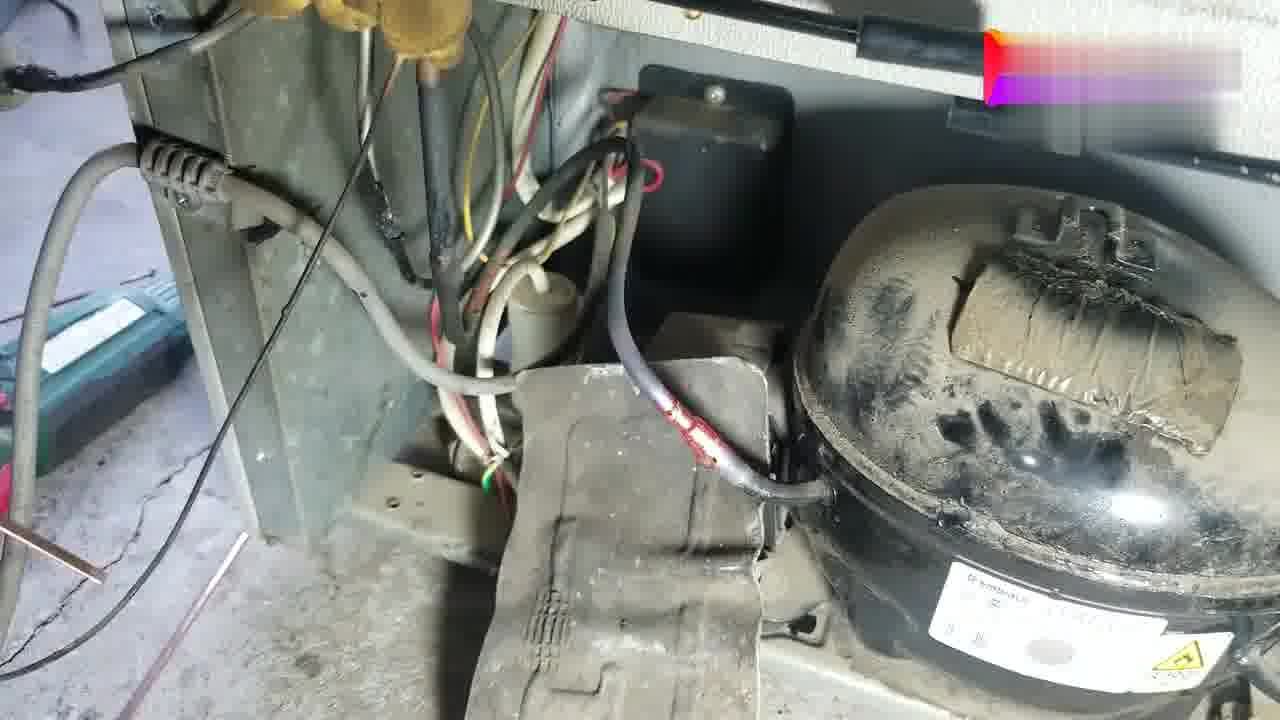 冰箱响声很大嗡嗡