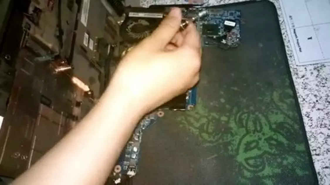 笔记本拆机清灰(惠普)