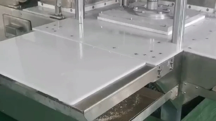 沧州地界是真好,干啥都能把钱找。八珍糕是一种网红食品,药食同源的...