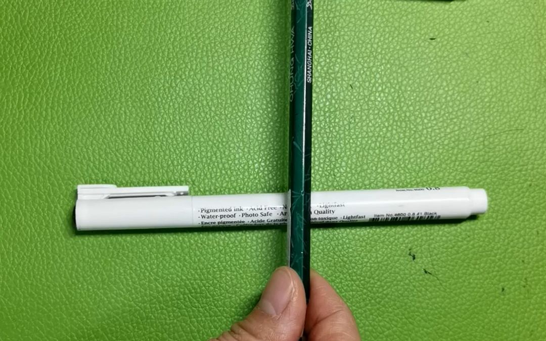 自制简易电动机刮漆技巧