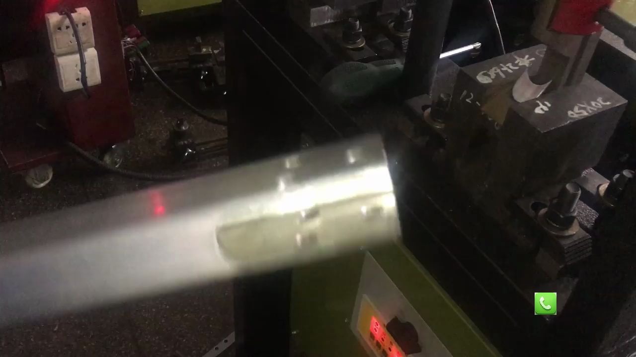 ...压力大,模具工位排布合理,定位精确,是冲孔行业的好帮手 多功能液压...