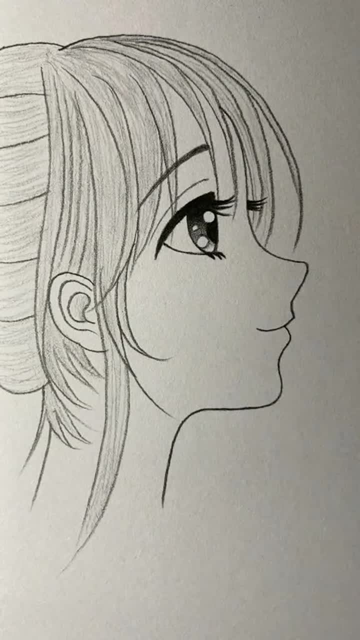 画眼神明亮的动漫女孩侧脸!