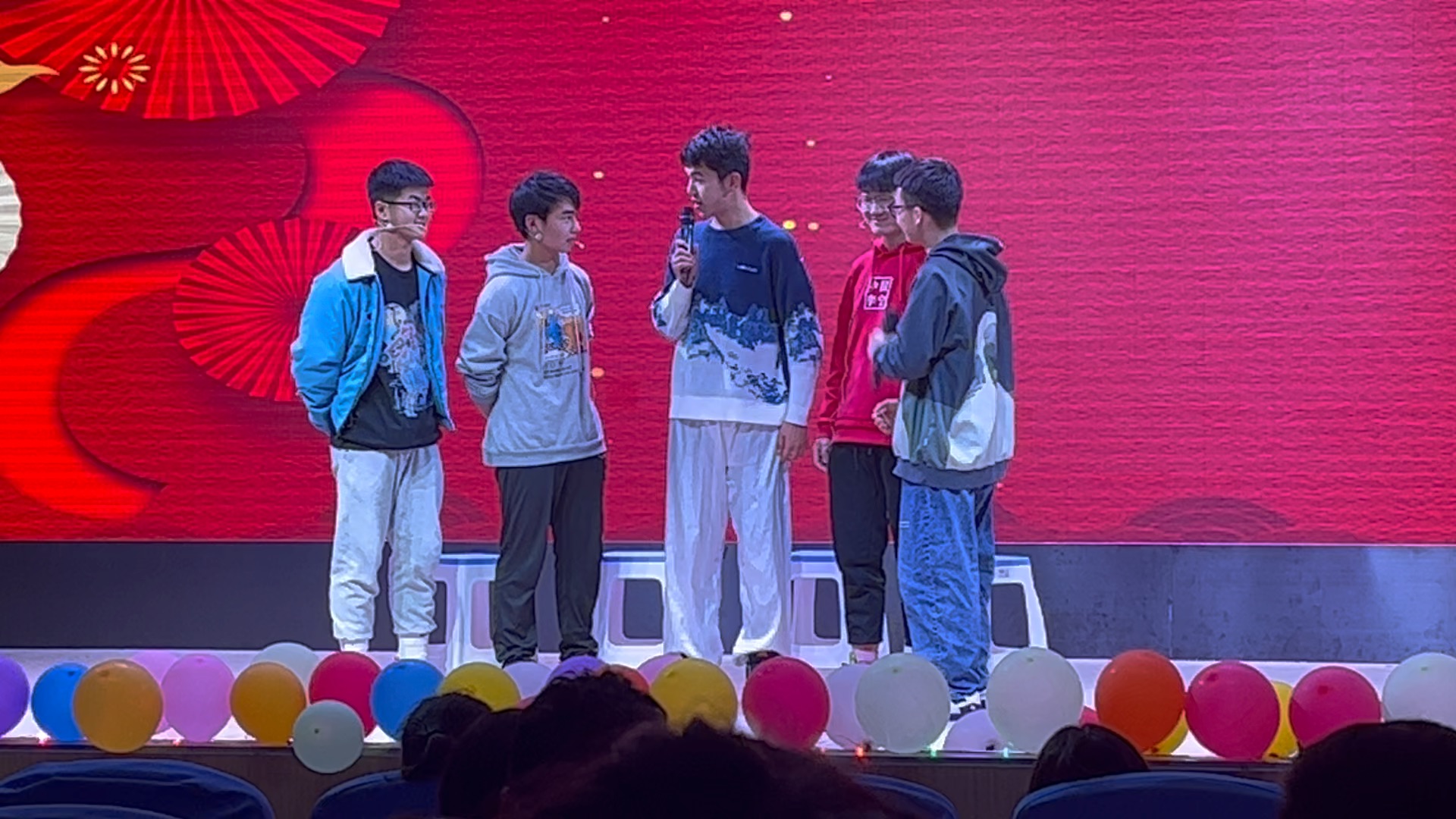《我知道我的未来不是梦》小品