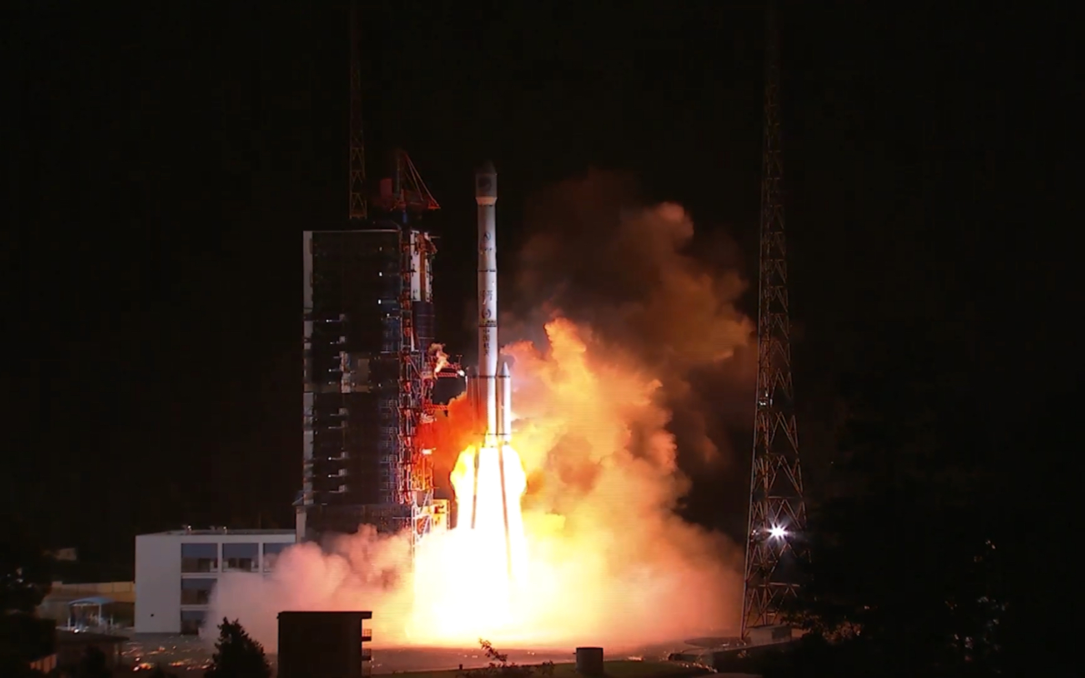...于西昌卫星发射中心由长征三号丙运载火箭成功发射一颗北斗导航...