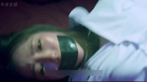 美女直播间现绑匪,粉丝以为是主播设计的剧本,结果美女却惨了