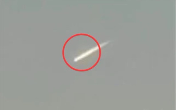 广东多地出现不明飞行物