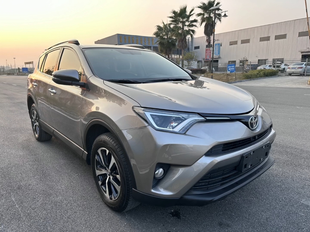 【品牌车型】丰田 RAV4荣放 2016款 2.0L CVT两驱风尚版 国V 【上牌...