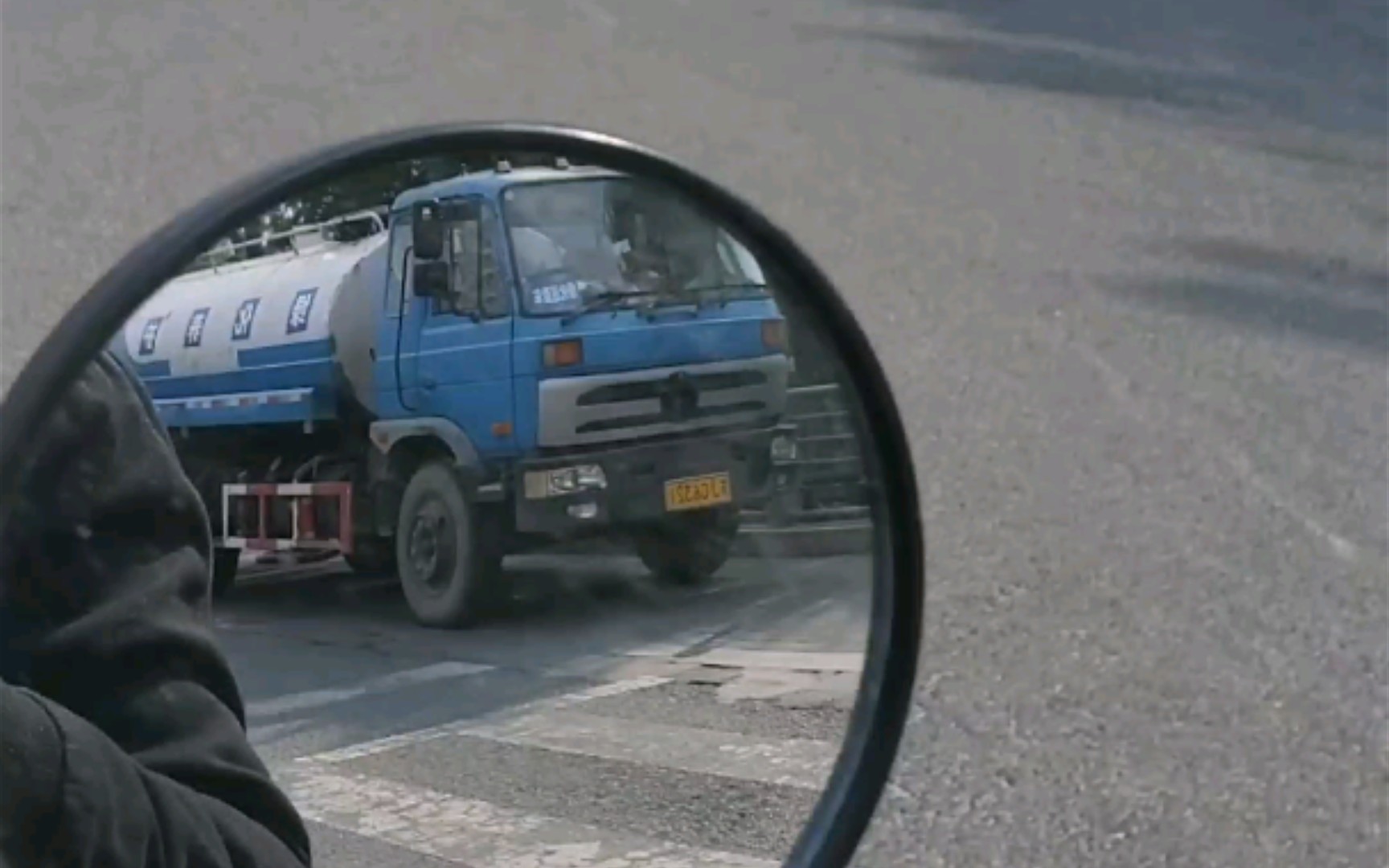 绿化洒水车在哪抽水?