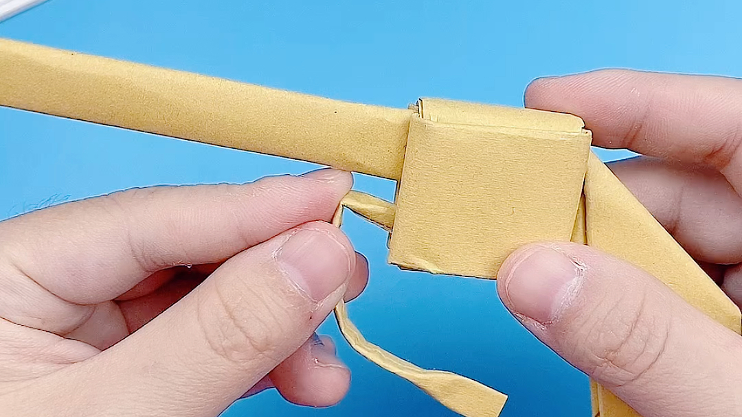 左轮手枪折纸教程