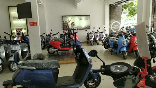 花4880块钱买辆台铃电动车,大家觉得怎么样,感觉有点贵