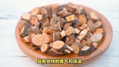 炖鸡肉必备香料:桂枝的神奇作用揭秘