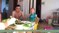 8个月的孩子吃什么辅食 七个月婴儿吃多少辅食 沈帆育儿