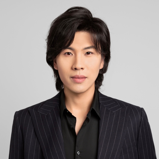 音乐剧演员孙圣凯 