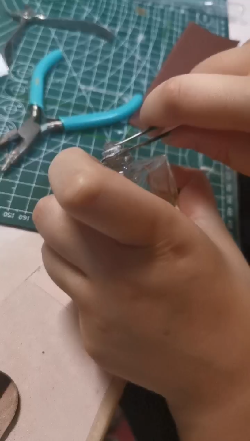 我竟成工具人,如何拆了一个香水瓶