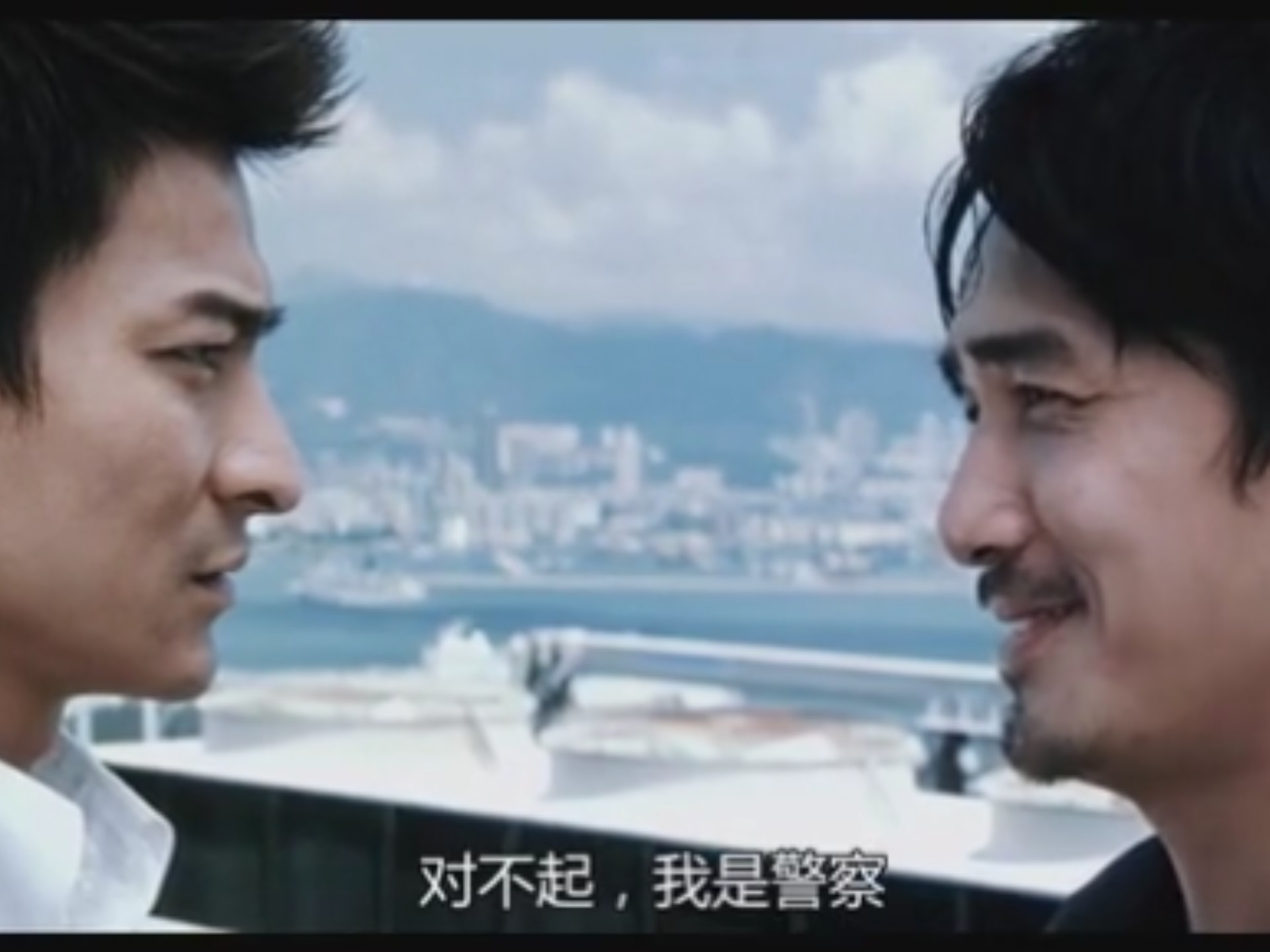 ...的一款娱乐类手机软件,用户可以通过手机直接配音,可以模仿原声。