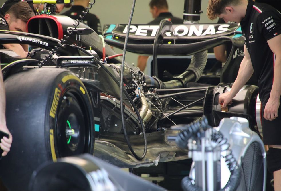 F1内部结构动画 空气动力学,悬挂,动力单元,散热,制动转向,方向盘控制