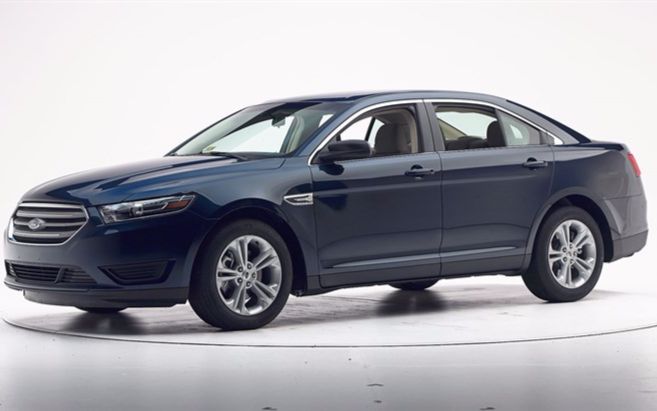 2017款 福特 金牛座 美国高速安全保险协会 碰撞测试 25%小角度 速度...