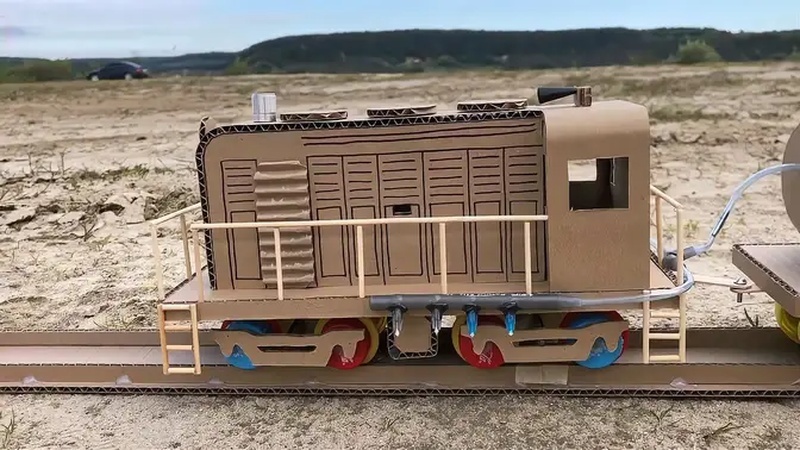 纸板制作火车模型
