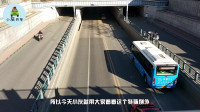 汽车正常行驶,与违规电动车发生事故后,这样做,可以不用赔钱!
