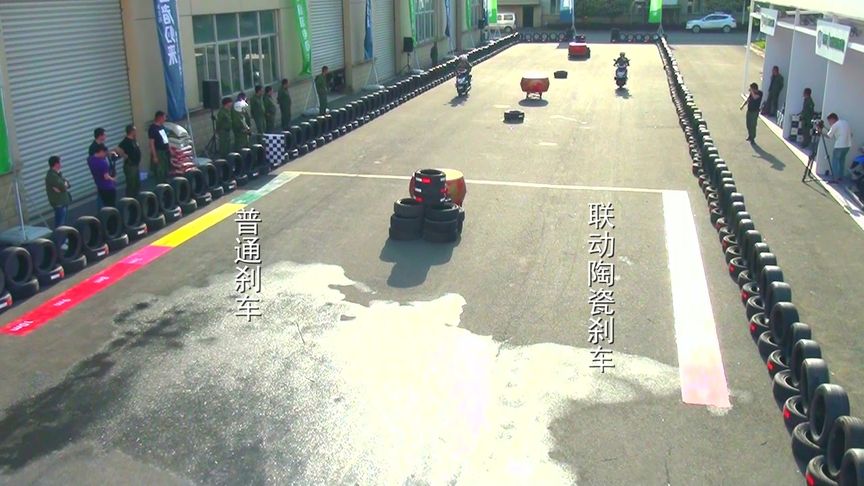 骑电动车的注意了,下雨天刹车的话要注意这个
