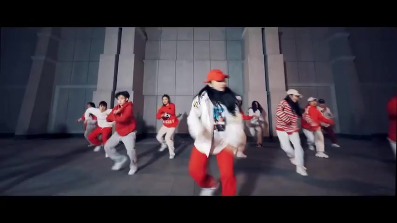 流行舞《GoOff》,燃爆全场的团体舞蹈,音乐一响秒变舞王
