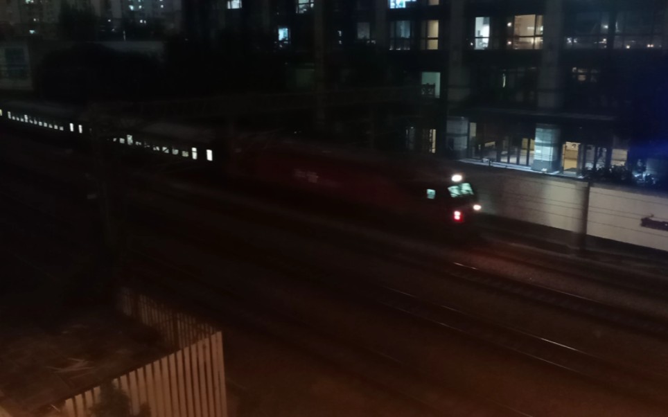 沈局沈段HXD3D-8007牵引K666次列车(上海至通辽)通过中山北路