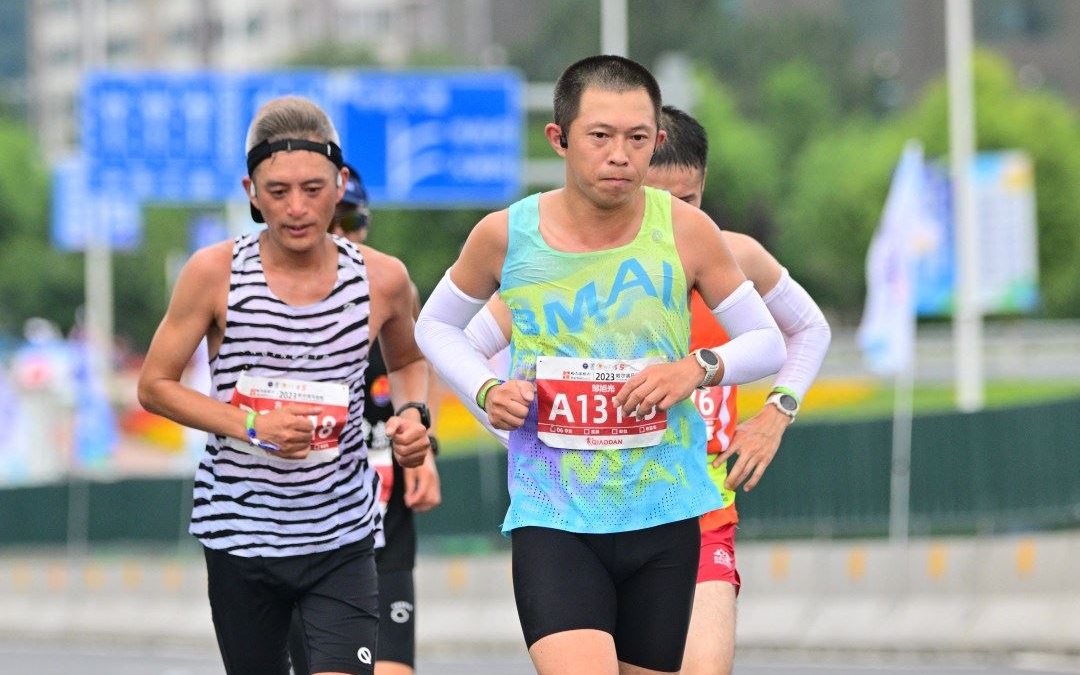 #马拉松破3计划# 2023年哈尔滨马拉松 308完赛 离目标更近一步