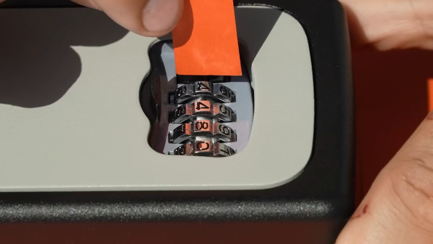 密码锁忘记密码怎么打开?