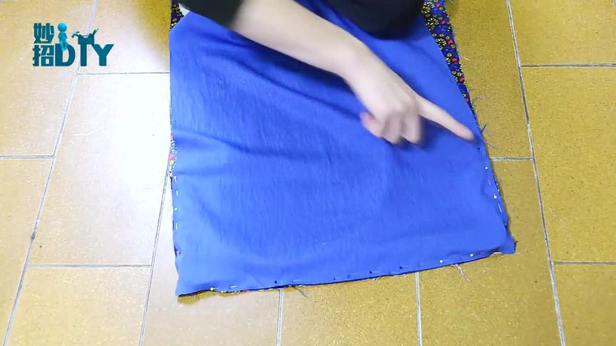 废旧衣服别扔,教你简单几步DIY制作笔记本电脑包!