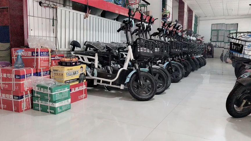 电动车在充电时为什么会着火,聪哥:记住这几点,避免发生火灾