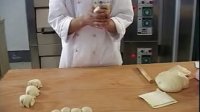 【火】美的面包机做面包的方法_烤箱面包的制作方法