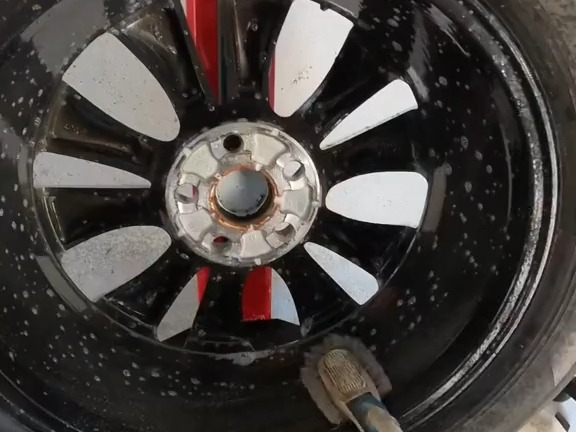 补胎 轮胎 换胎 撸车日常 第一视角 丰田威兰达更换米其林旅越加强版...