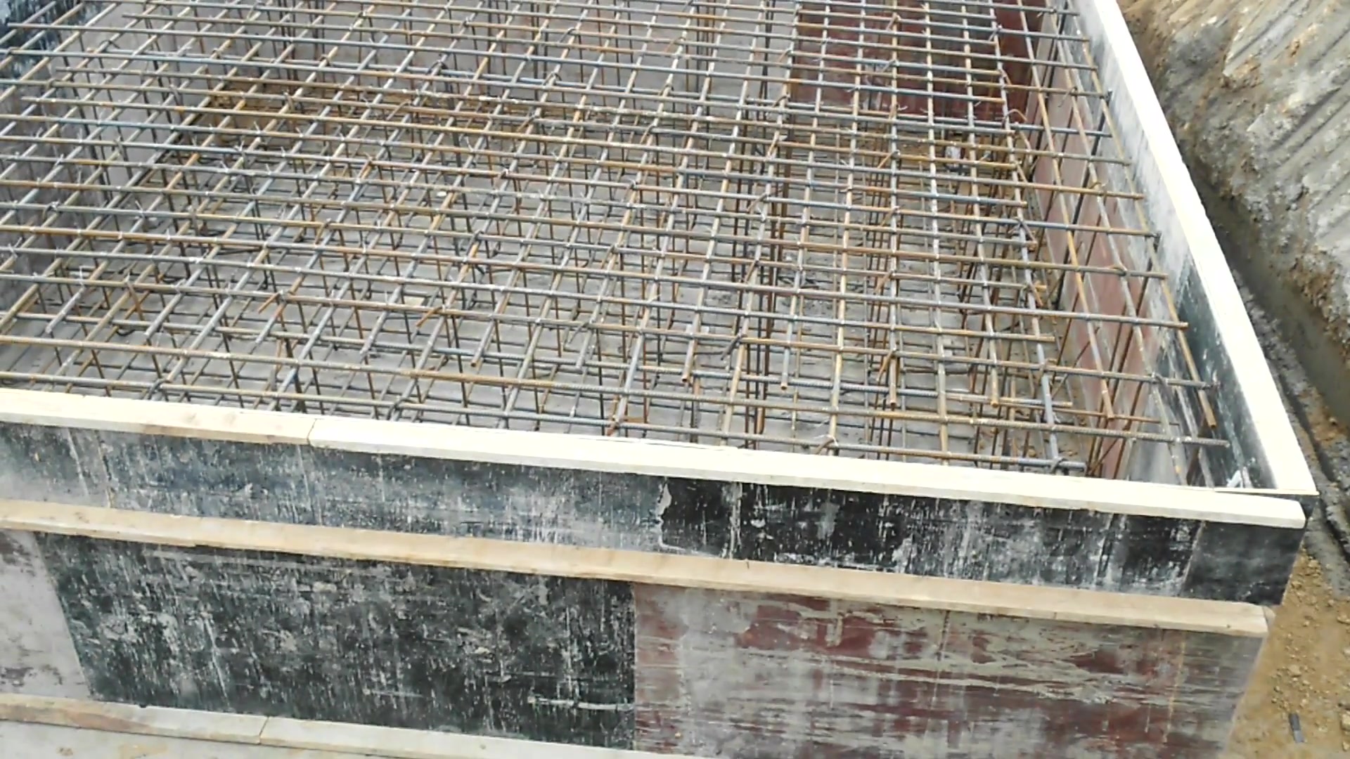 55塔吊基础需要钢筋