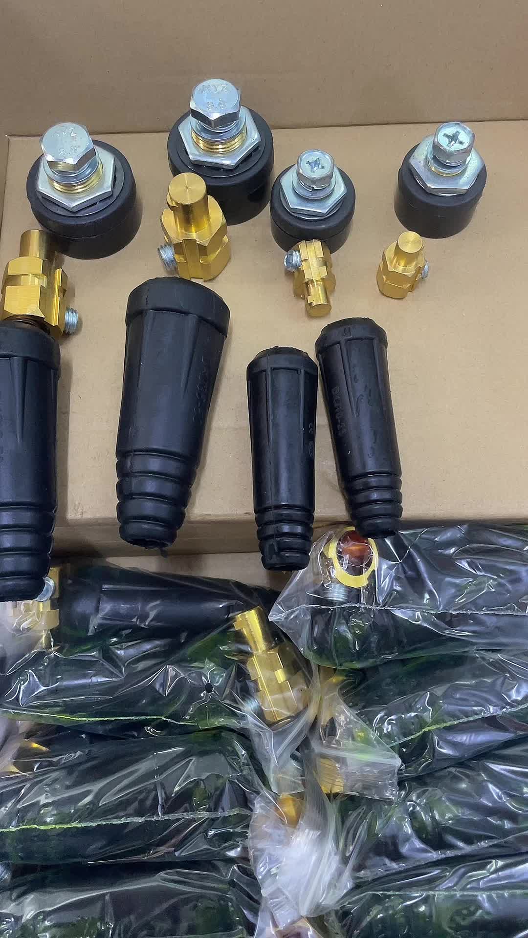 各种焊机通用的插头插座,大体铜耐烧耐用#插头插座 #高性能实用工具