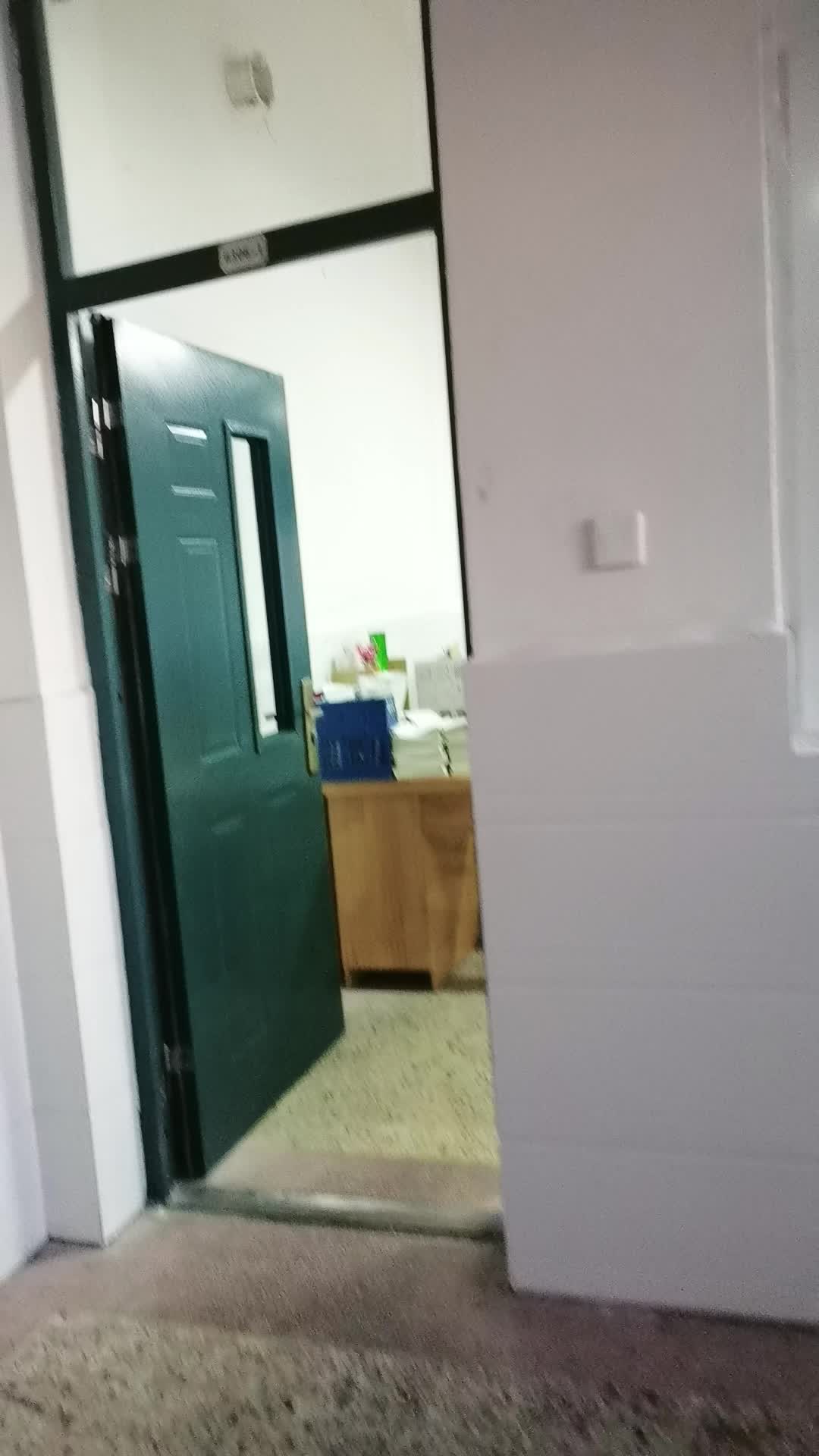 儿子也放假了,我来跑学校给她拿点作业,明天准备上网课