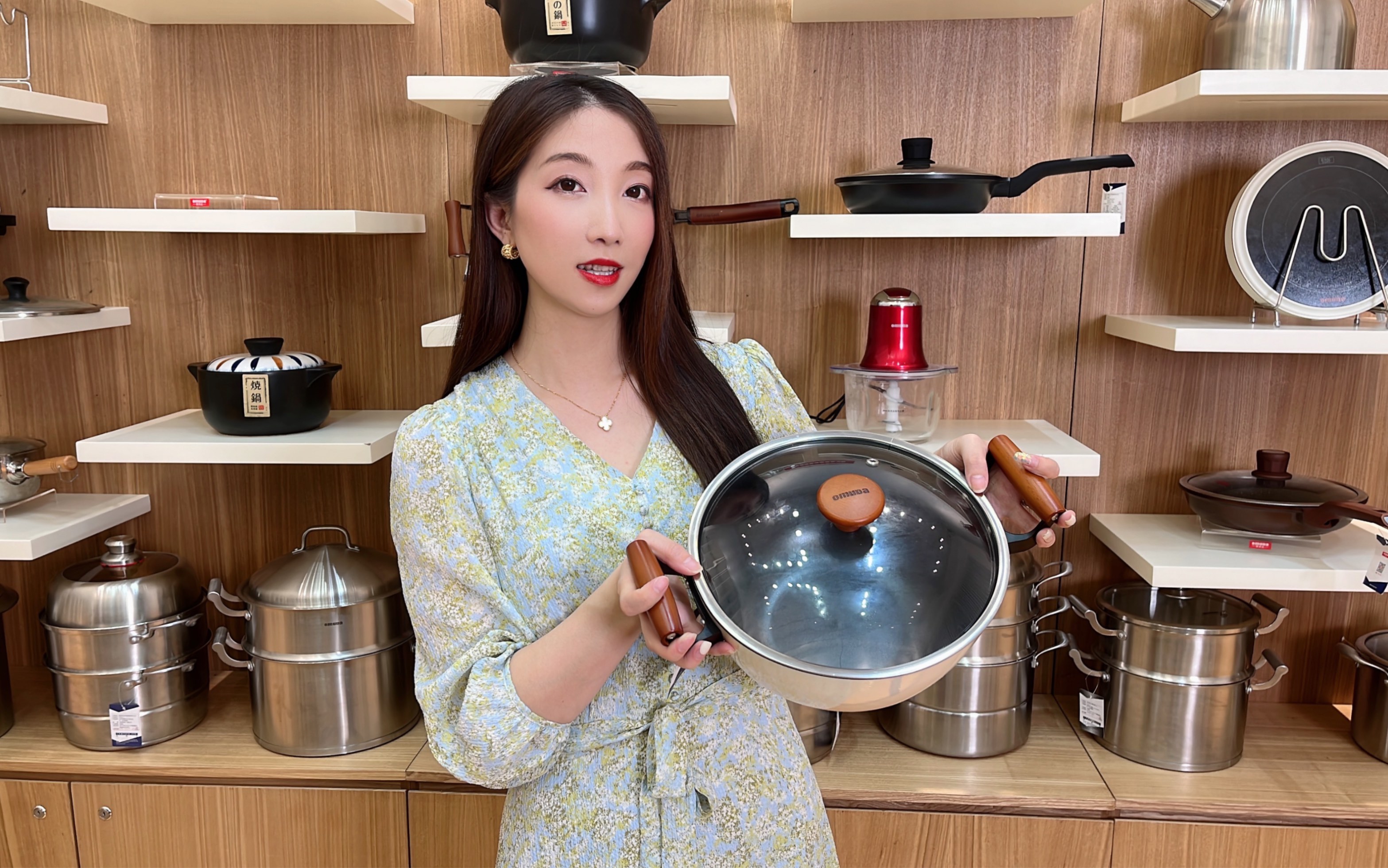 全国排名前三高端厨具品牌—欧美达,拥有200项专利,这只需专柜零头