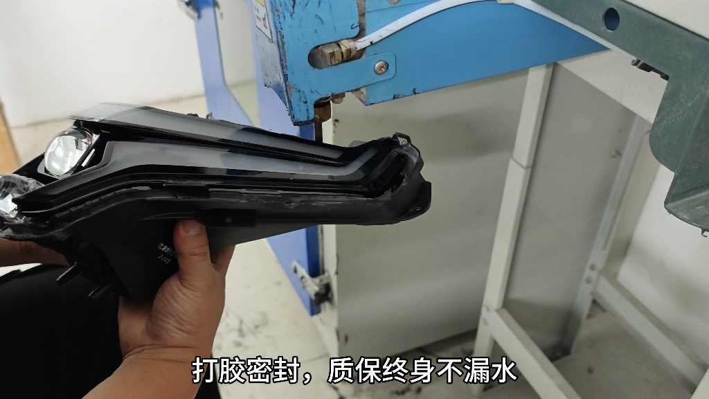 摩托车LED大灯不亮?可以改装矩阵模组透镜#春风800nk #机车梦 #...
