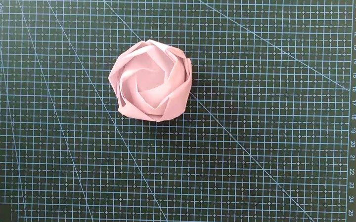 [折纸]用一张A4纸折出一朵玫瑰花