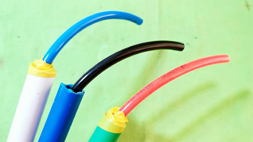 硬气管和软气管怎么接一起?老电工教你3个好方法,保证不会漏气