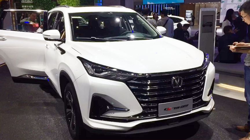 体验长安CS75 Plus的中控大屏:导航打开速度特别快!