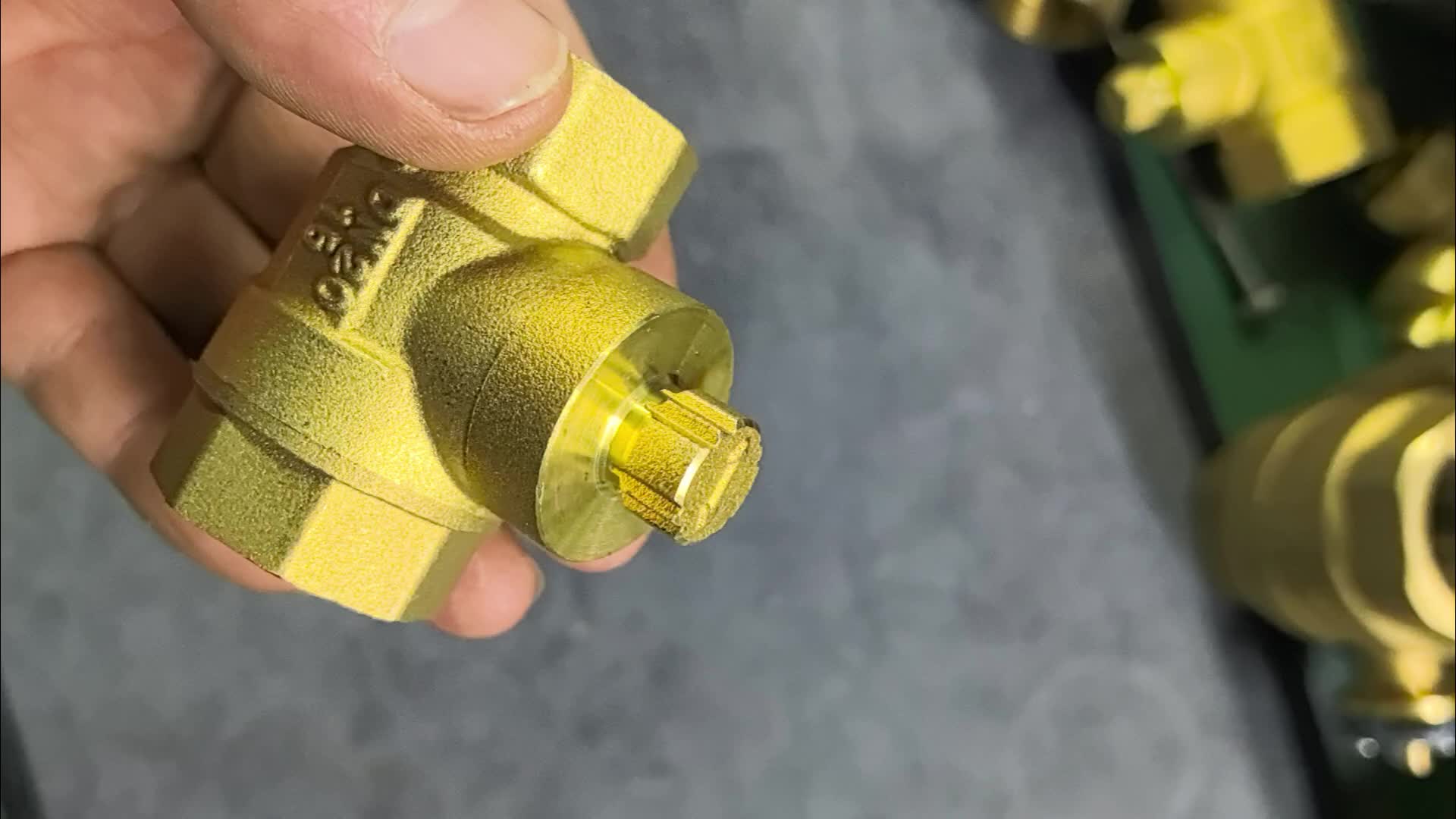 #创作灵感 #暖气阀门开关方向 #暖气阀门打开教程 #水暖配件 #阀门...