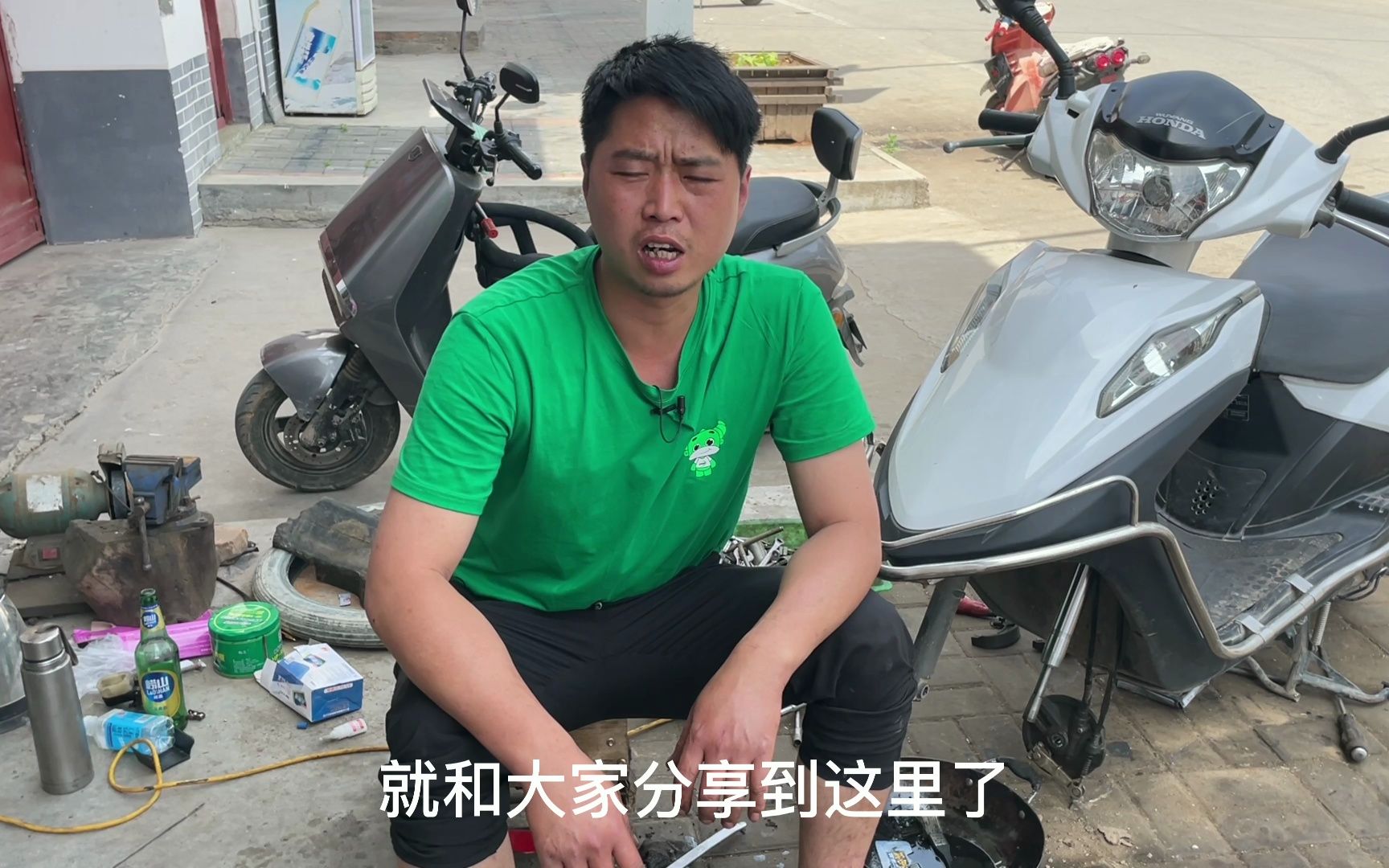 电动车骑行几年,用这方法保养一下减震,骑到报废也不怕减震漏油