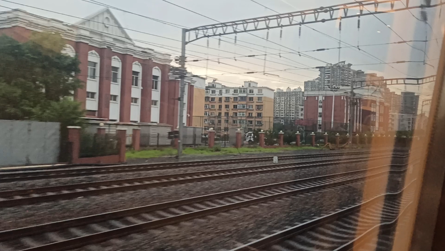 沈阳南——辽宁朝阳C1166次通过沈阳机务段,沈动沈阳北所CRH5A-...