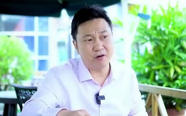 空手套白狼的商业模式在橱窗哦。