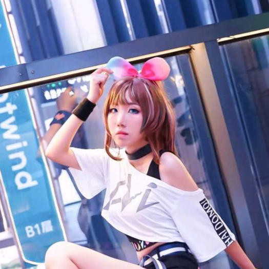 画笔酱Cora 
