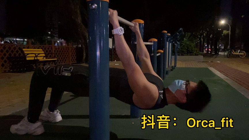 反向划船,适合户外运动的初级动作