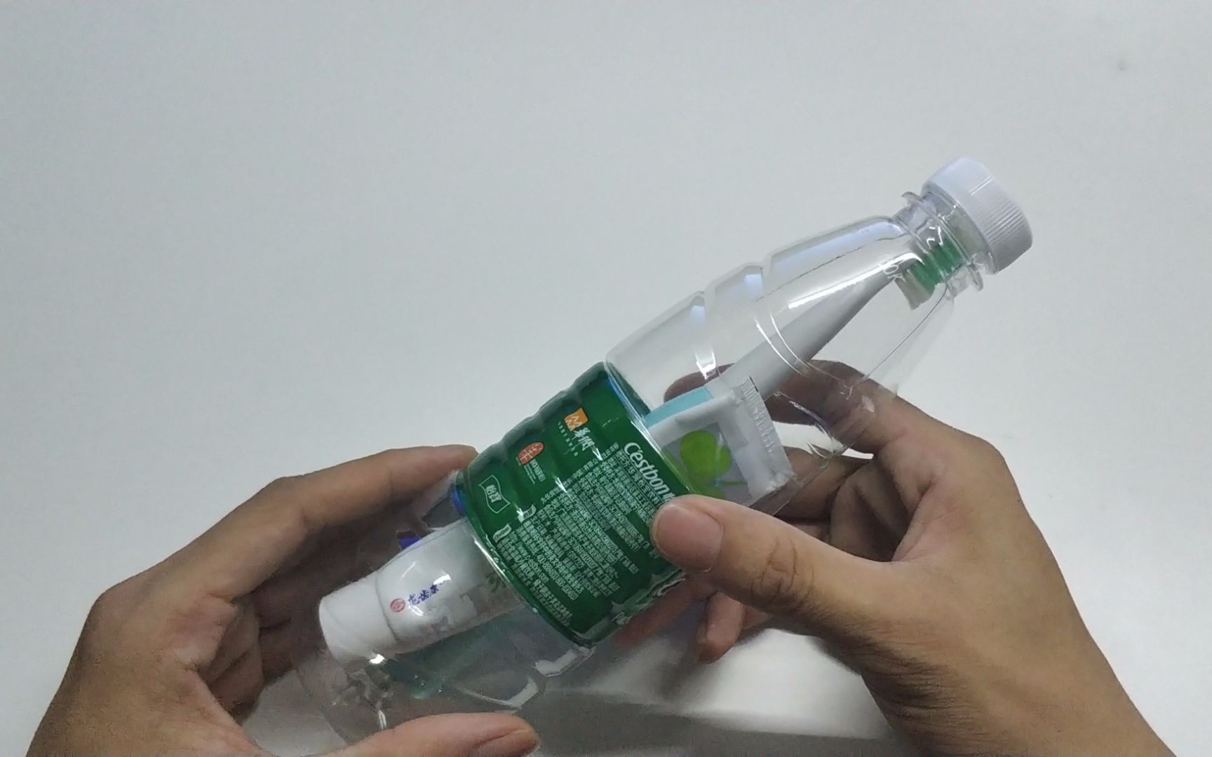 喝完的饮料瓶别再丢掉,简单几步就能废品变成宝,效果很实用