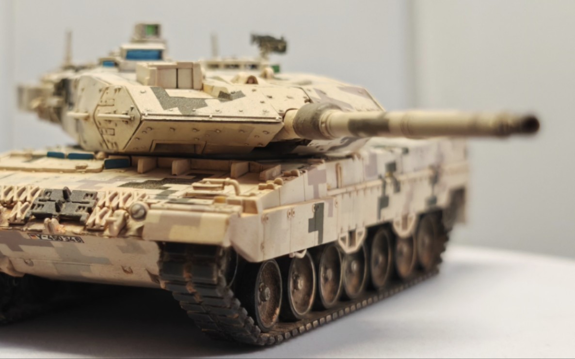 1/72meng豹2A7,PLA荒漠迷彩,从开盒到成型,记录首个军模练手