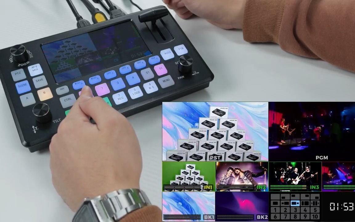 ...及抠图制作 UVLIVE M/E PTZ操作演示:Pan(水平X)、Tilt(俯仰Y)、Zoo