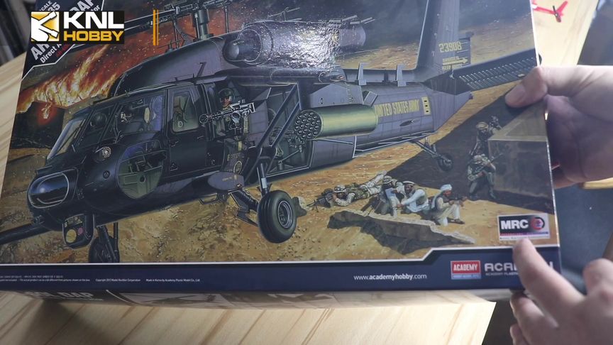 黑鹰坠落!开箱爱德美模型1/35美国AH-60L DAP黑鹰直升机 12115